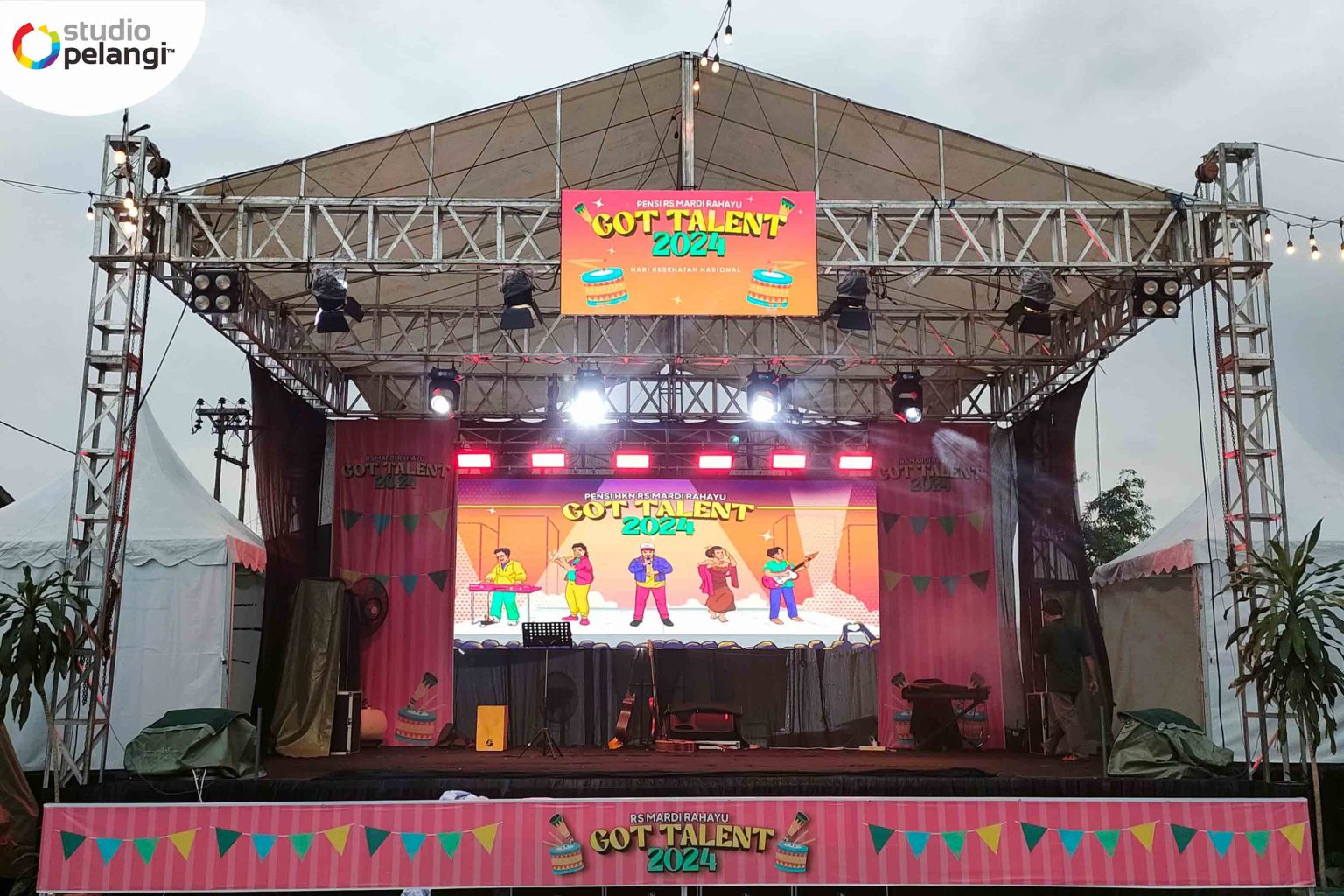 Backdrop Acara pada Panggung Rigging, Fungsi dan Estetika - Pelangi ...