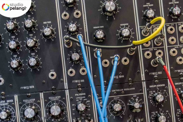 Panduan Lengkap Pemasangan Sound System di Dalam Ruangan - Pelangi ...