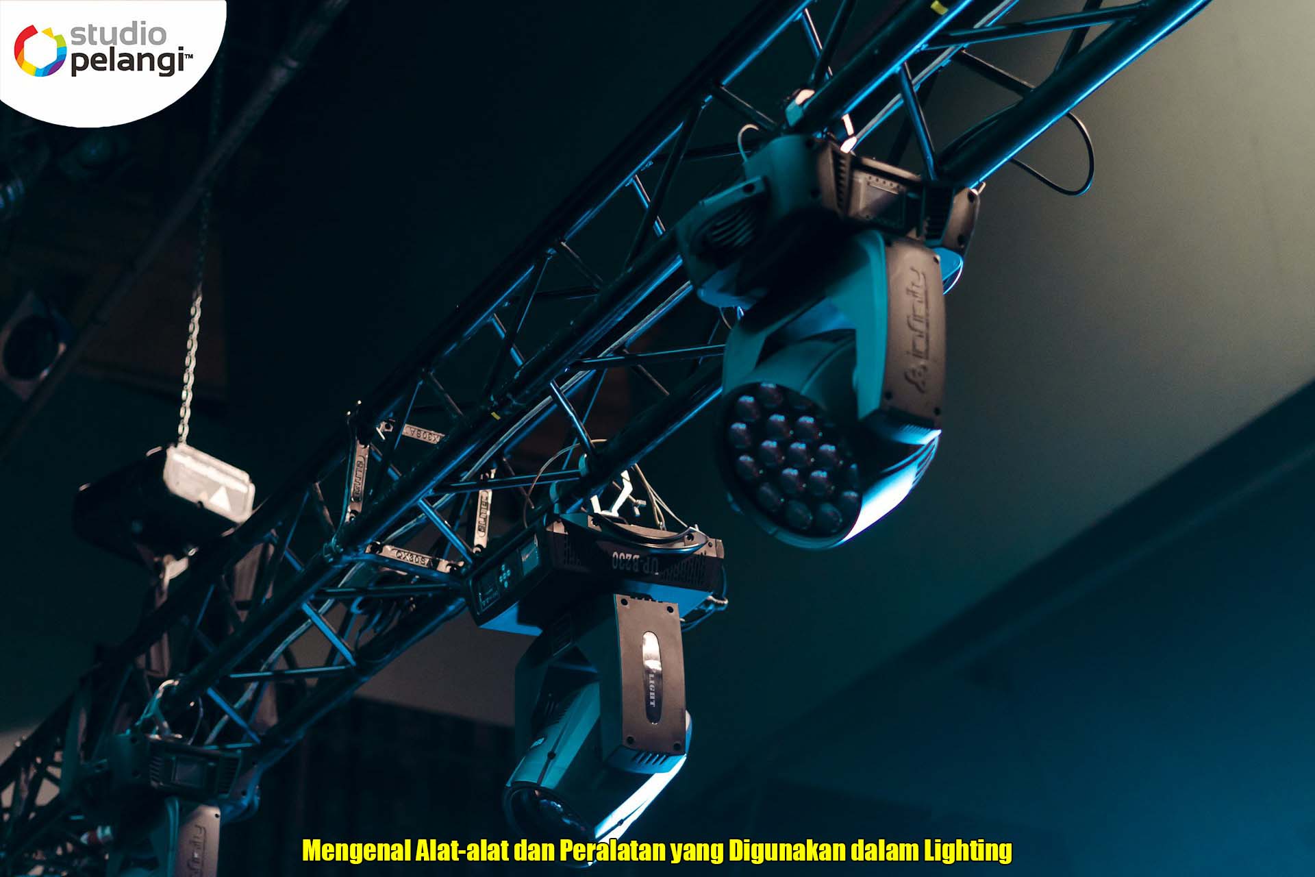 Mengenal Alat-alat dan Peralatan yang Digunakan dalam Lighting ...
